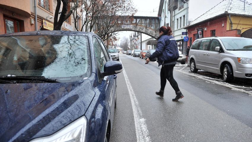 BAON - Lassítaniuk kell az autósoknak a Kőhíd utcában BAON - Lassítaniuk kell az autósoknak a Kőhíd utcában