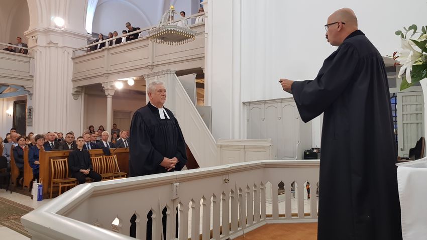 BAON - Több évtizedes szolgálat után búcsúztatták el Kis János ...