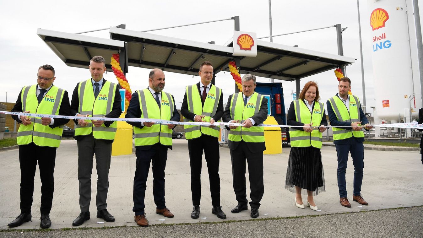 BAON - A régióban elsőként Magyarországon nyitott a Shell LNG-töltőállomást