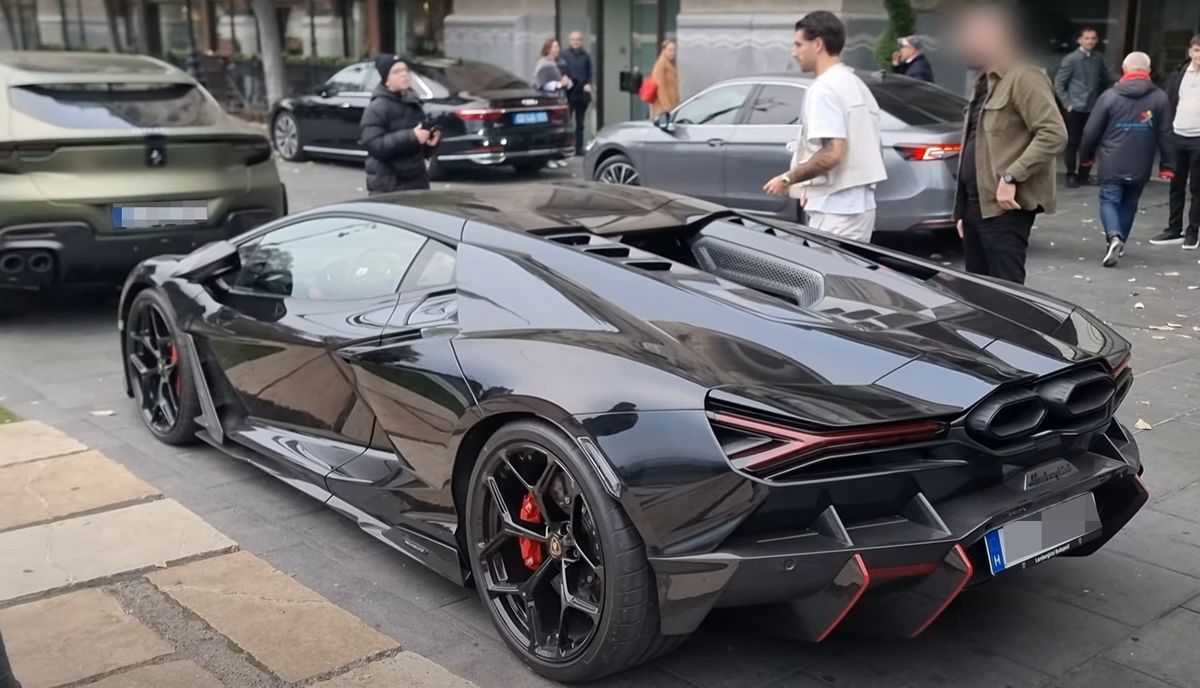 Jákob Zoli lemondott Lamborghinijéről