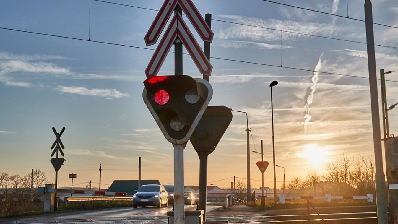 Vasúti rongálás Kecskeméten: transzformátorokat loptak, tévesen ...