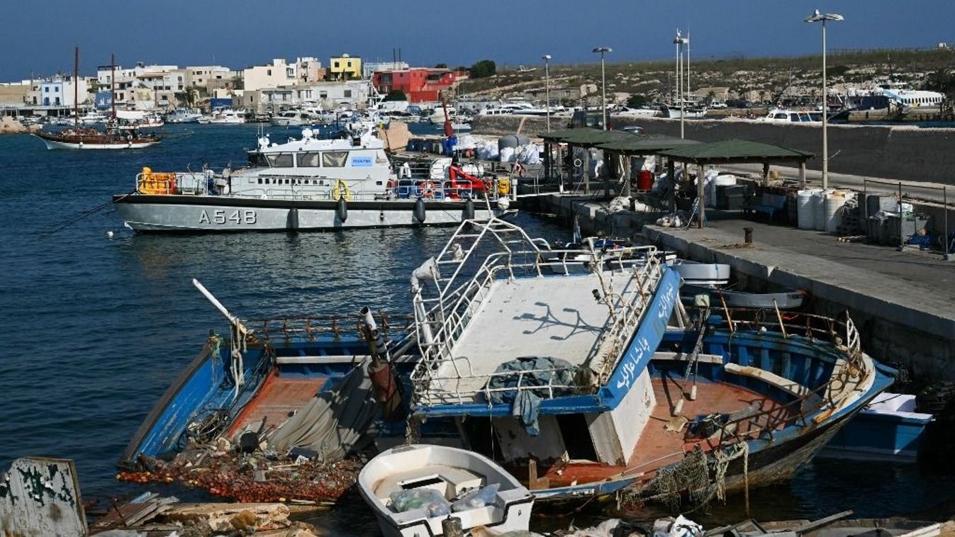 Kettős hajótörés a Földközi-tengeren: rengeteg a halott Lampedusa partjainál