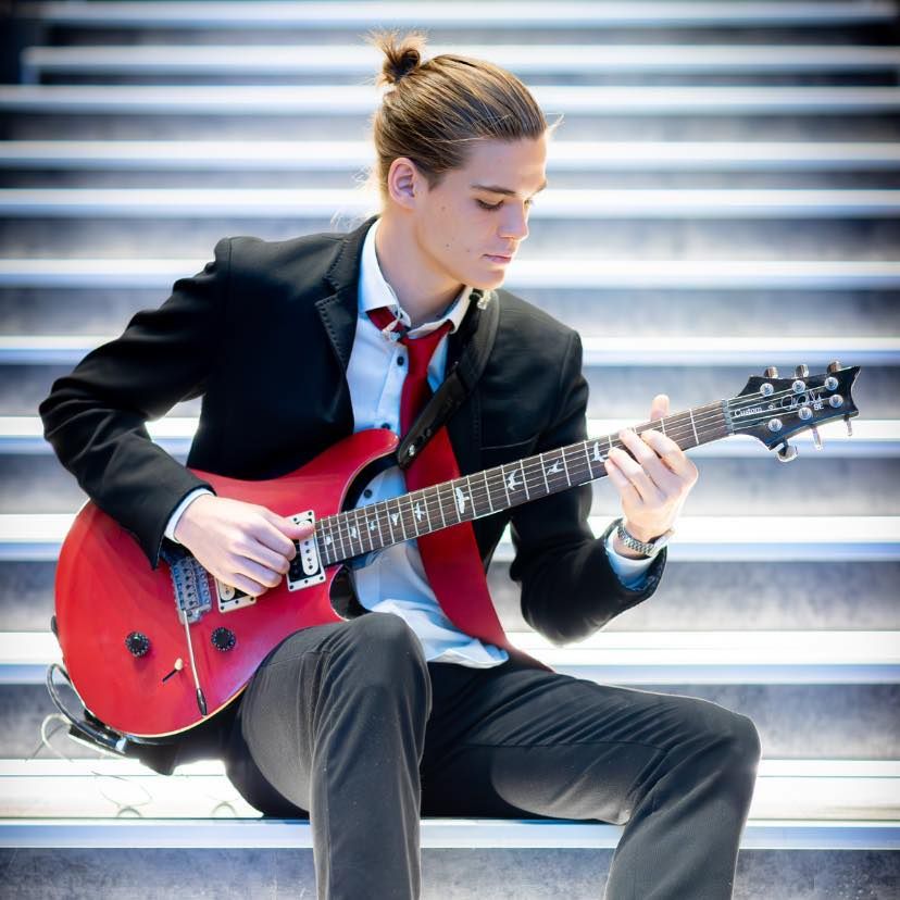 Bíró Csongor Vitéz: a kecskeméti tehetség, aki elvarázsolta a Megasztár ...