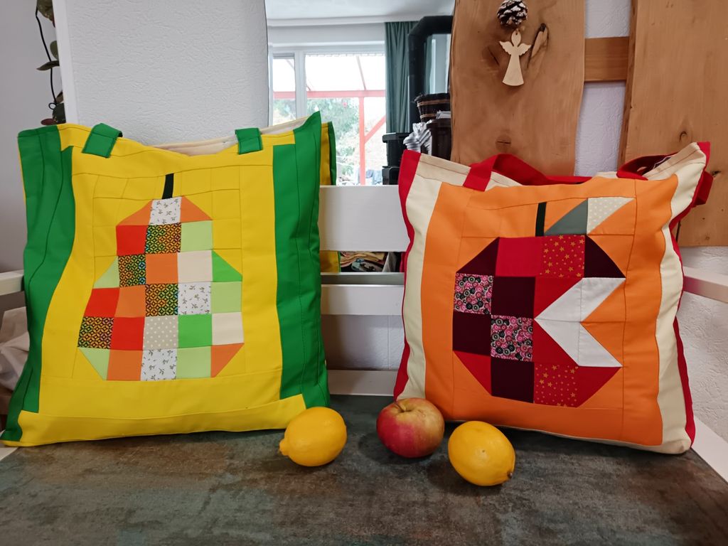 Iskolaőrként vigyáz a gyerekekre, mellette elképesztő egyedi táskákat ...