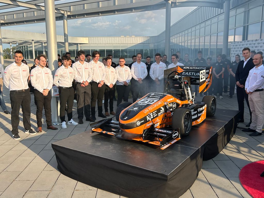 A Neumann Formula csapat elképesztő versenyautót épített